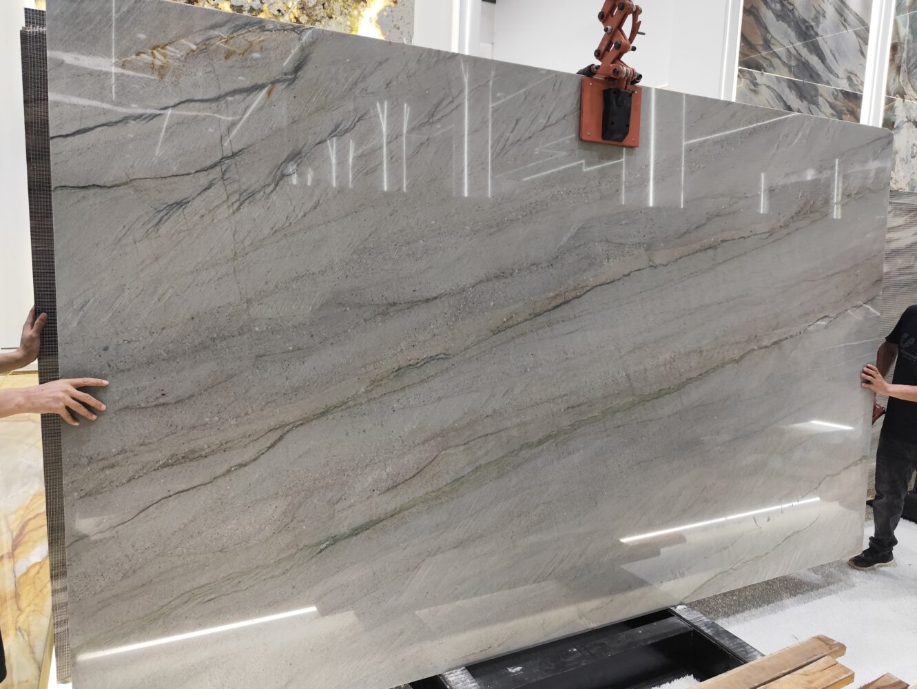 Browse Luce Di Luna Online | Universal Stone